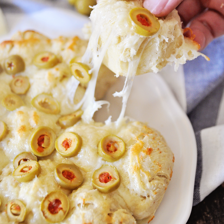 Manchego and Olive Pull-Apart Bread Recipe - Spain on a Fork