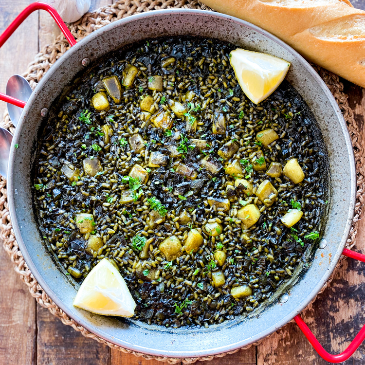 The Most Exquisite Seafood Rice from Spain | Arròs Negre Recipe